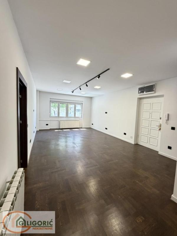 Njegoševa, Trosoban stan na prodaju, 103m2, 445.000€
