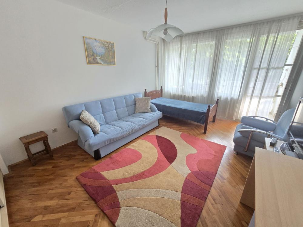 Omladinskih brigada, Trosoban stan za izdavanje, 98m2, 900€