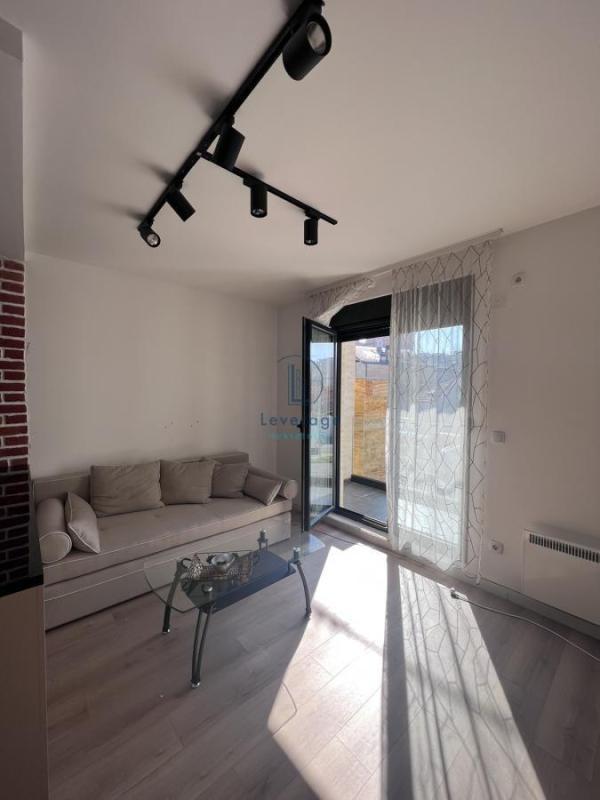 Slavujev venac, Trosoban stan za izdavanje, 66m2, 850€
