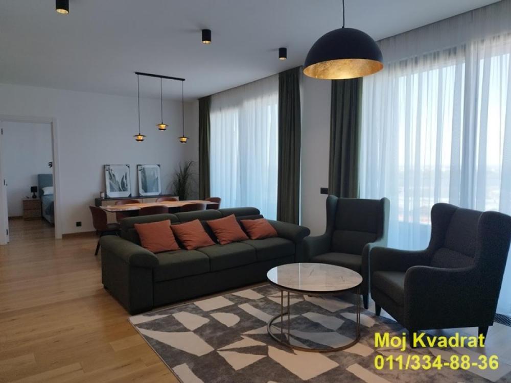 Trosoban stan za izdavanje, 92m2, 1.650€