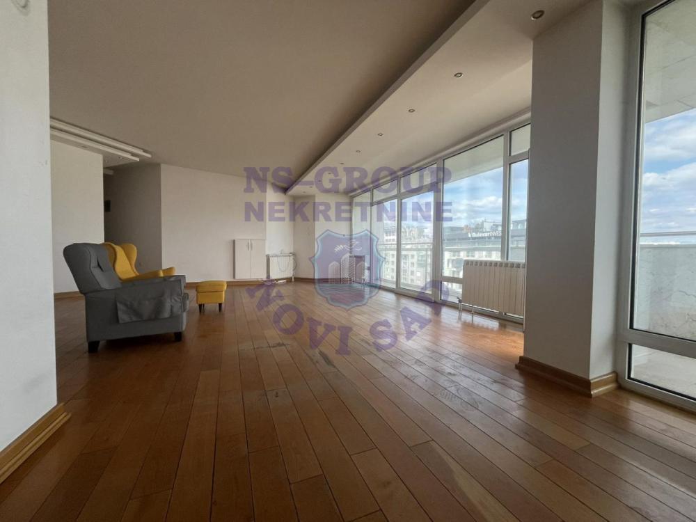 Petosoban stan na prodaju, 234m2, 602.550€