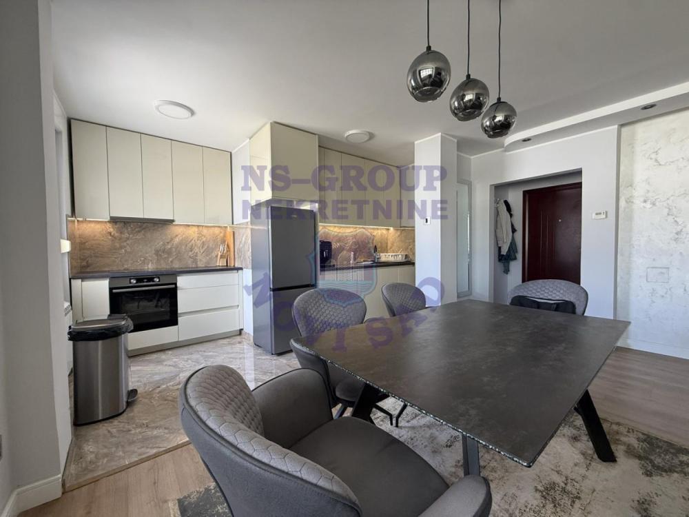 Četvorosoban stan na prodaju, 103m2, 360.500€