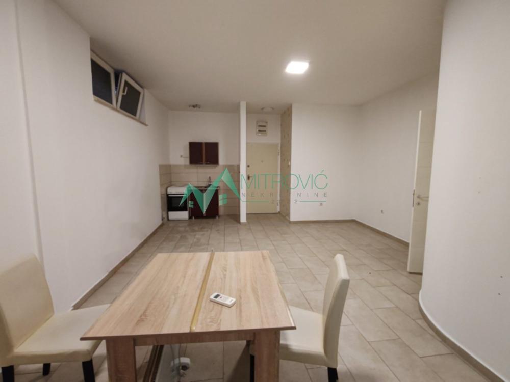 Jednoiposoban stan za izdavanje, 45m2, 280€