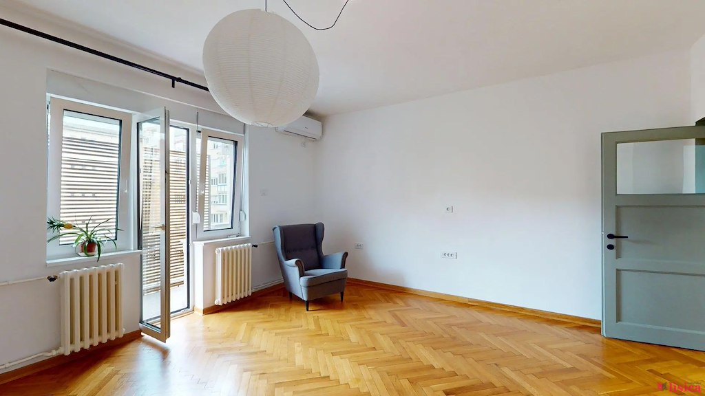 Renoviran trosoban stan na Keju - Novi Sad