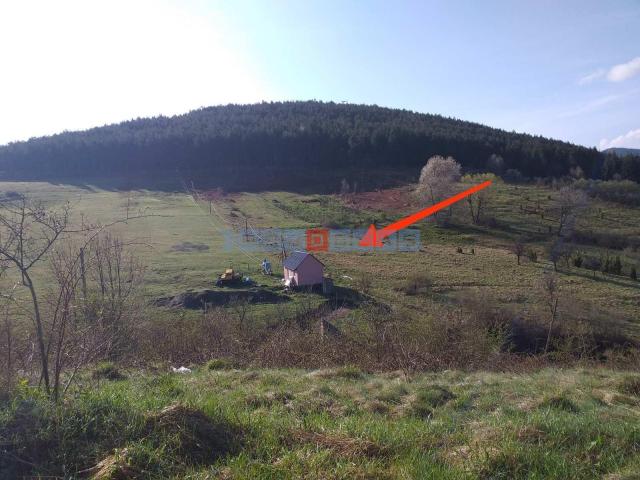 Prodajem plac na planini Goč