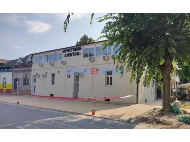 Hotel u samom centru Odzaka-9 jedinica+oprema gratis