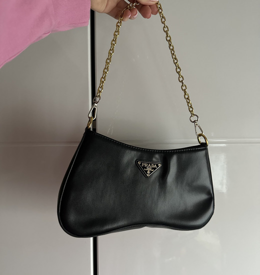 Prada torbica