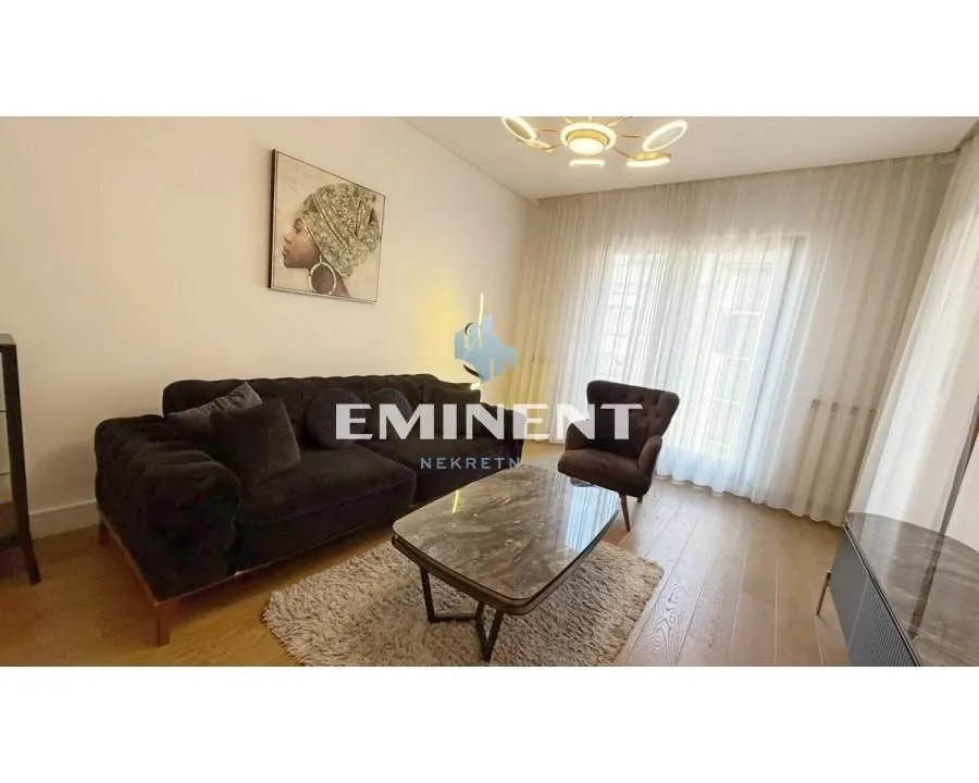Izdavanje, dvosoban stan, 60m², Savski Venac, Beograd