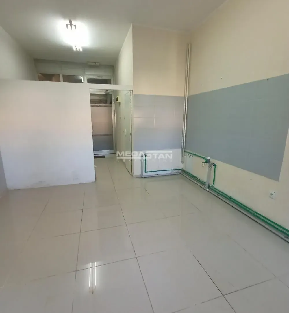 Prodaja, poslovni prostor, 28m², Nova Pazova, Stara Pazova