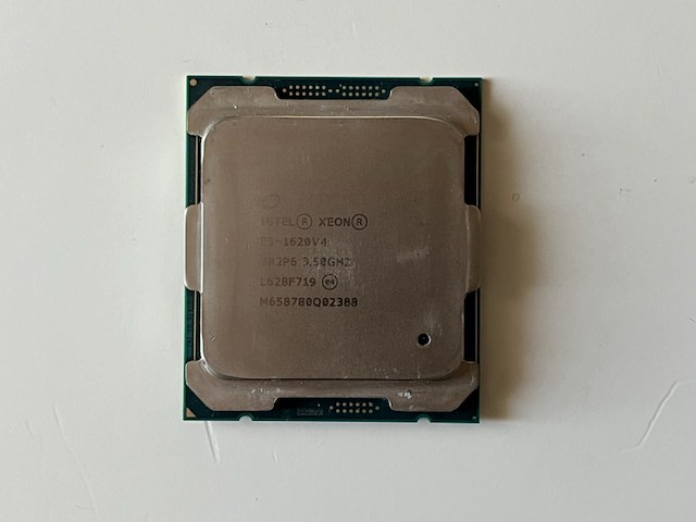 Intel Xeon E5-1620 V4
