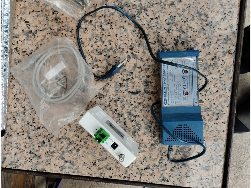 Pojacivac signala i opticki resiver+ poklon