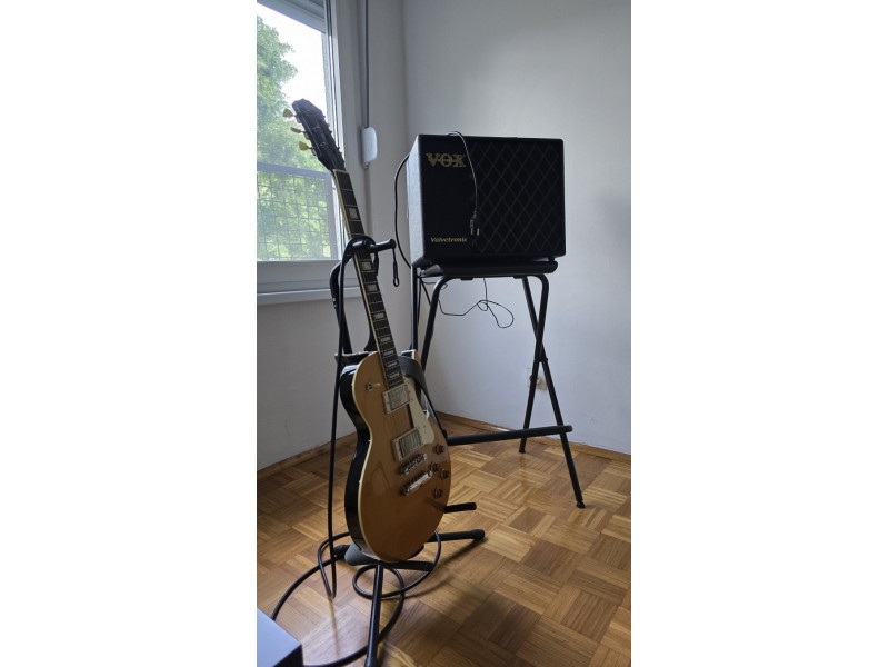 Gitara Cort CR200 i pojačalo VOX Velvetronix VT20X