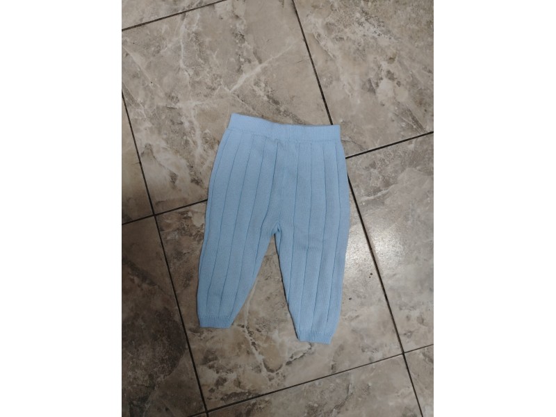 GV 152 trikotazno pantalone vel. 6 meseci