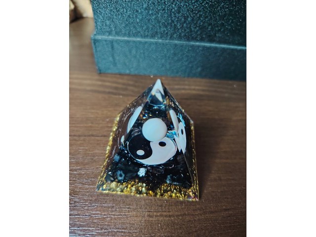 Jing Jang Piramida