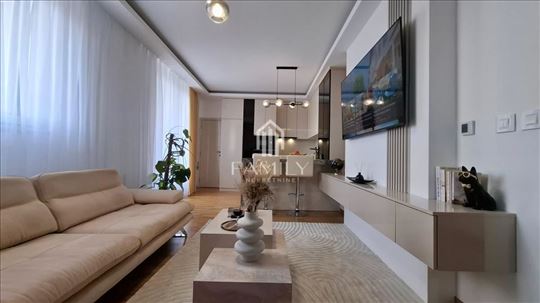 Četvorosoban stan 127 m², Telep, Novi Sad, 4. spra