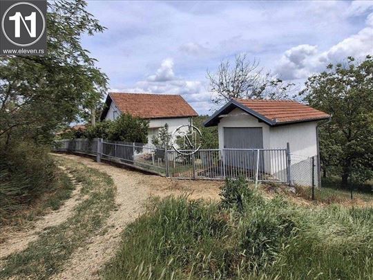 Brestovik, Moše Pijade - useljiva kuća 142 m2