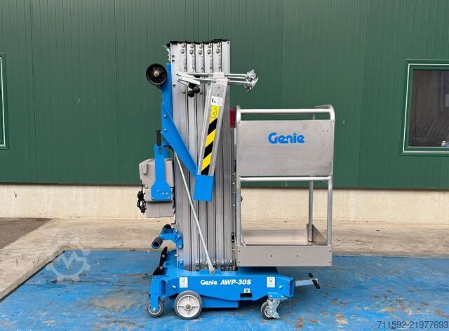 Posebna radna platforma
Genie AWP-30S AC