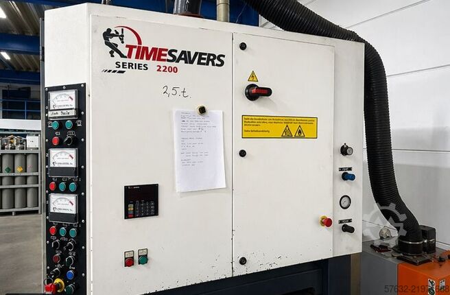 Mašina za održdavanje ivica limova
Timesavers Series 2200. Year 2013 PRICE: 25000,-euro
