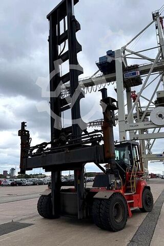 Viljuškar za prazne kontejnere sa prednjim spredderom
Konecranes SMV 6/7 ECC 100 DS