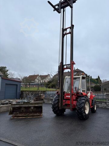 Terenski viljuškar
Manitou M-230-CP