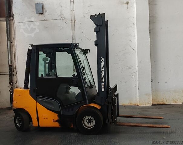 Dizel viljuškari
Jungheinrich DFG430s /5828mh/ 4.3m/ 2014y