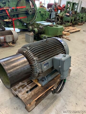 Elektromotor za direktni pogon testere
Schorch Motor 75 KW - 735 U/min