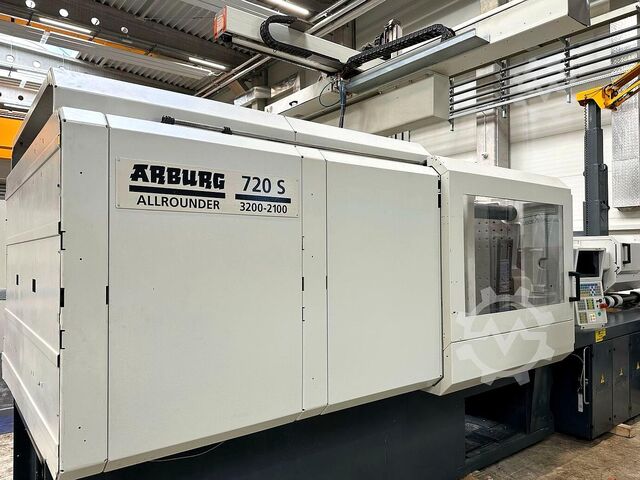 Mašina za brizganje plastike
Arburg 720 S 3200-2100