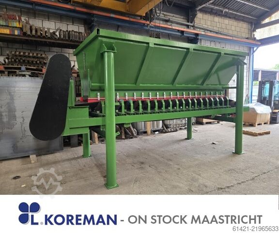 Dozirni trakasti transporter Kleemann sa levkom
Kleemann Dosing Belt Conveyor with Hopper