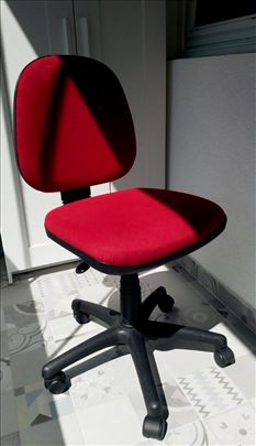 Bordo stolica na tockice Novo!