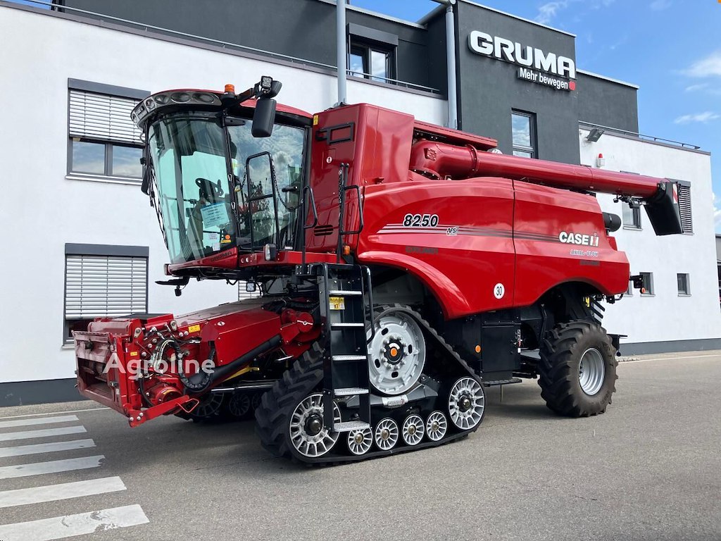 Novi Case IH Axial-Flow 8250 ST5 P kombajn za žito