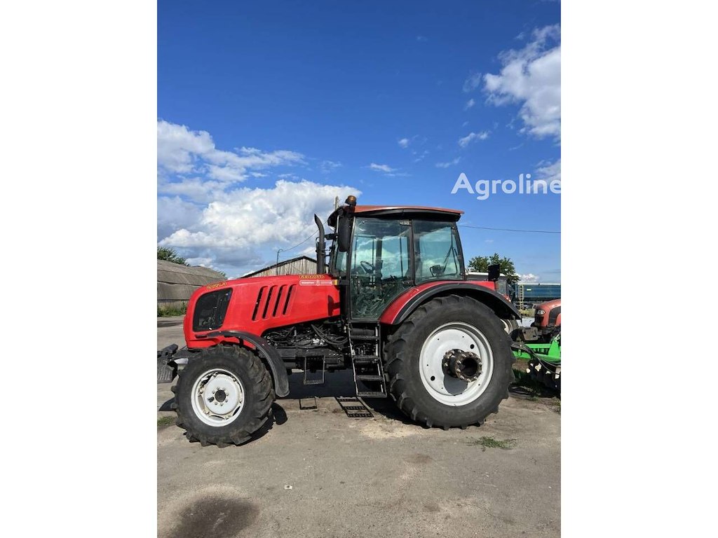 Belarus 2022.3 traktor točkaš