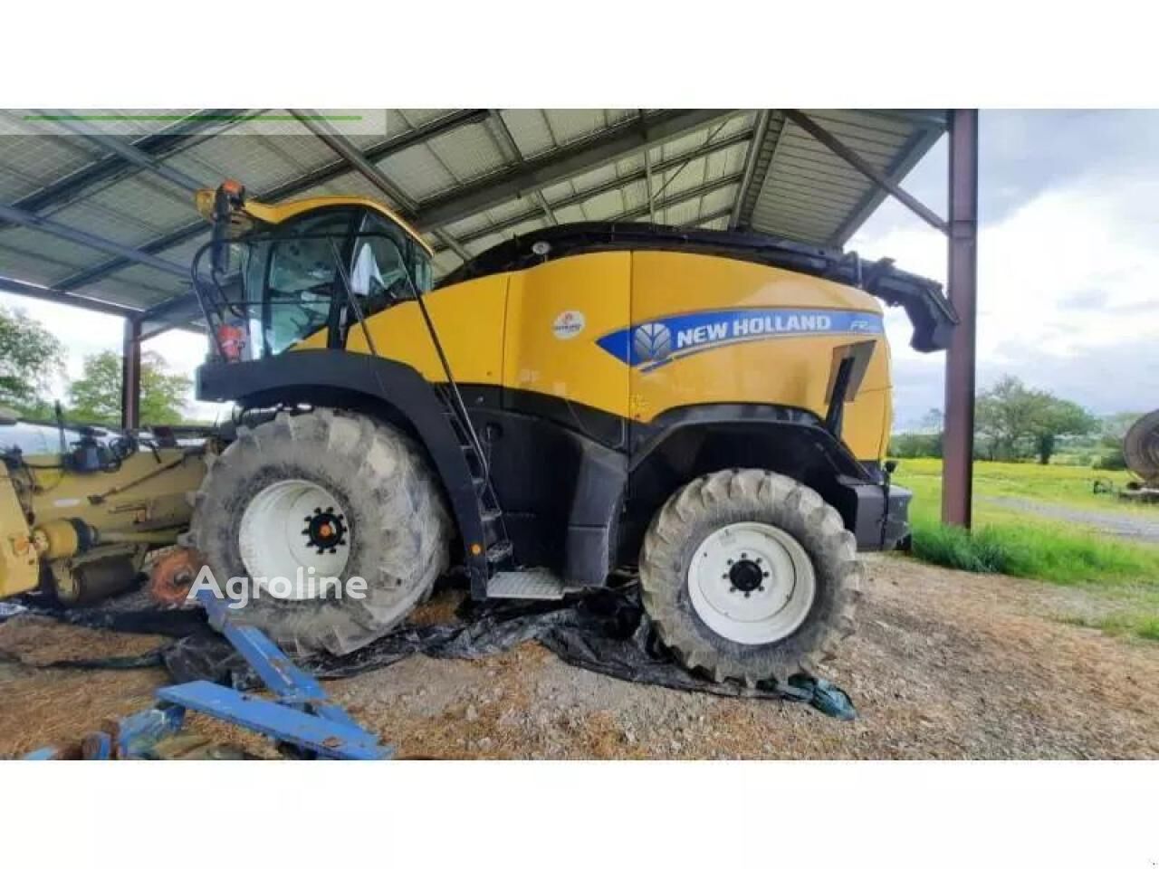 New Holland FR450 krmni kombajn