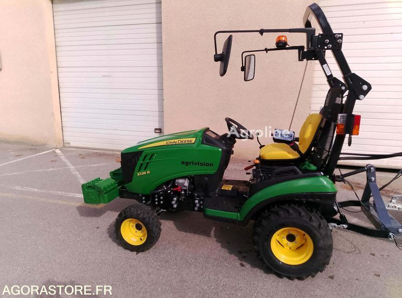 Prodaje se John Deere 1026R traktor kosilica na aukciji