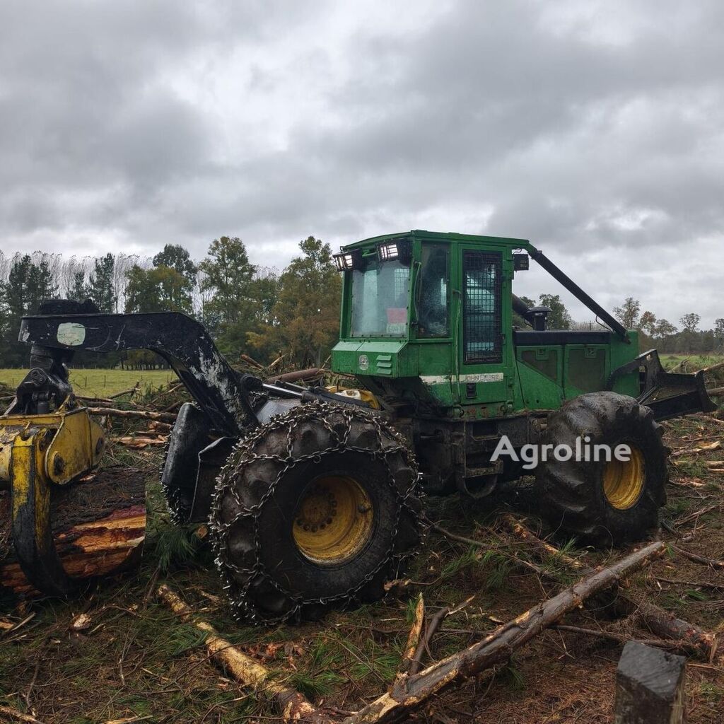 John Deere 548G III šumarski traktor
