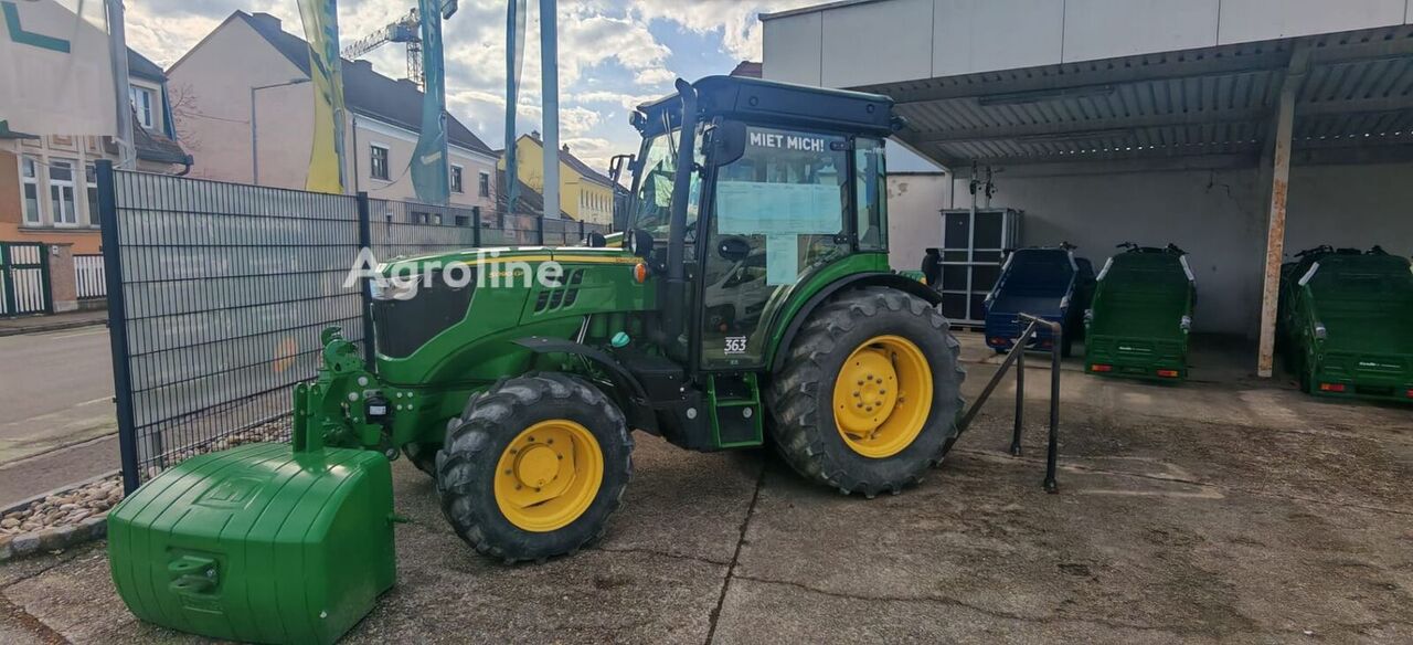 John Deere 5090GF vinogradarski traktor