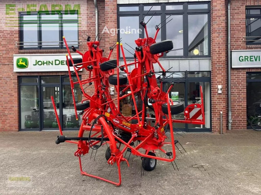 Kuhn gf 8700 prevrtač sena