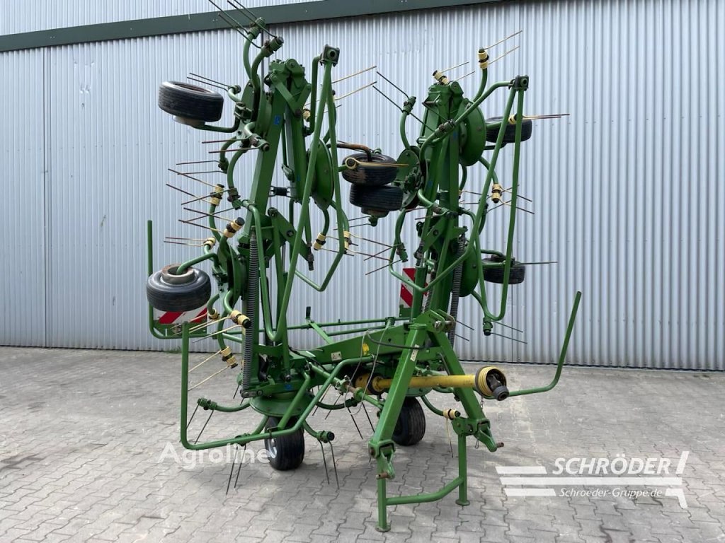 Krone KW 8.82 prevrtač sena
