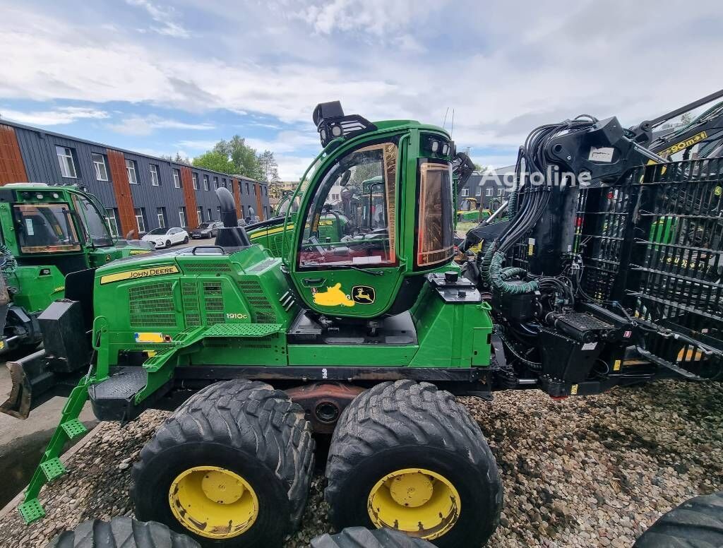 John Deere 1910 G forvarder