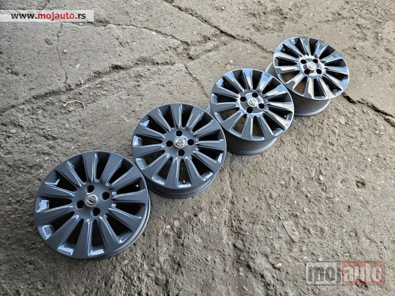 AluFelne 16Coli 4x100 Reno Nisan kao nove odlicne