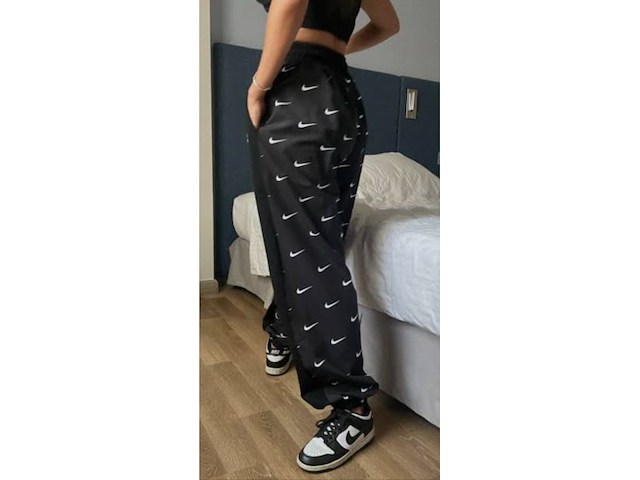 NIKE Air All Over Print Ženska Trenerka / Joggers (S)