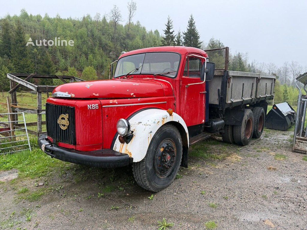 Prodaje se Volvo NB86-38 TIPPBIL – VETERAN / RESTAURERINGSOBJEKT kiper na aukciji