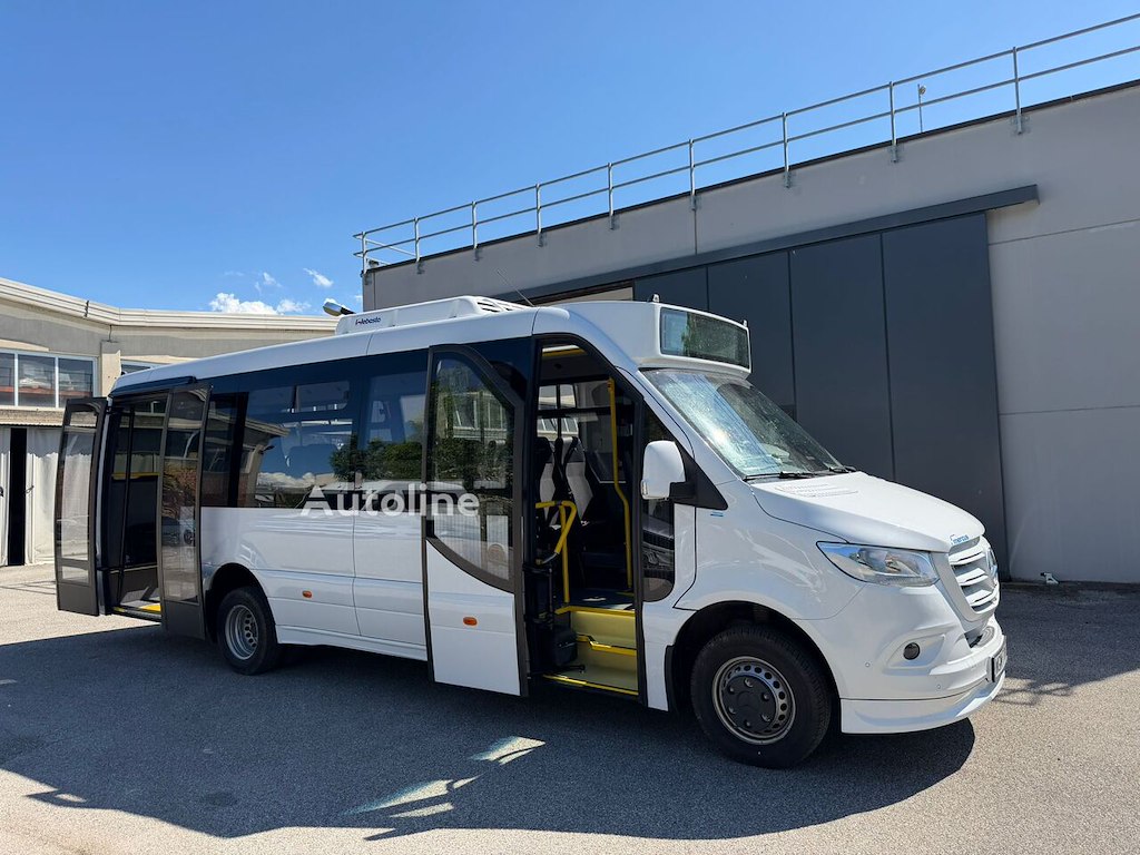 Novi Mercedes-Benz Sprinter putnički minibus