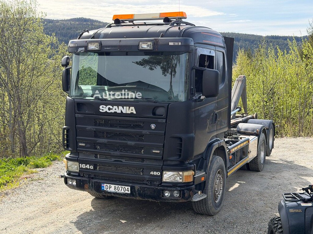 Prodaje se Scania 164 GB6X2 krokbil rol kiper sa kukom na aukciji