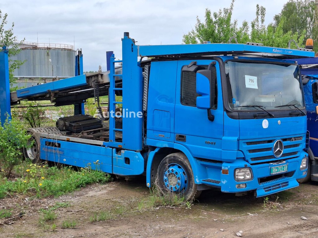 Mercedes-Benz 1841 autotransporter