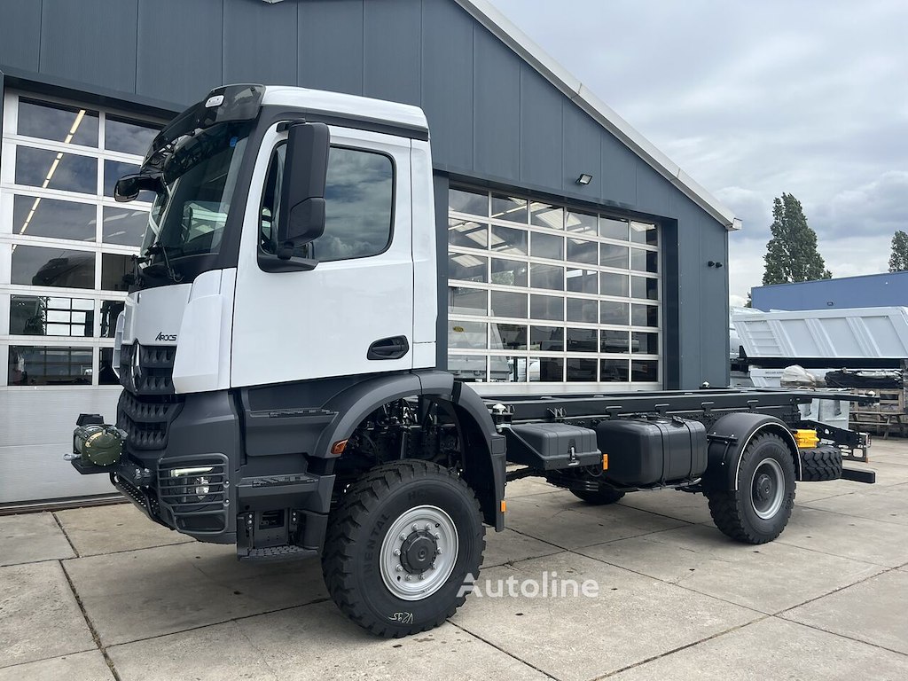 Novi Mercedes-Benz Arocs 1836 AK 4x4 Container Chassis vozilo za prevoz kontejnera