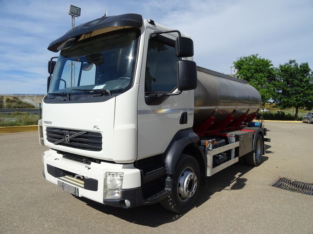 Volvo FL 260 autocisterna