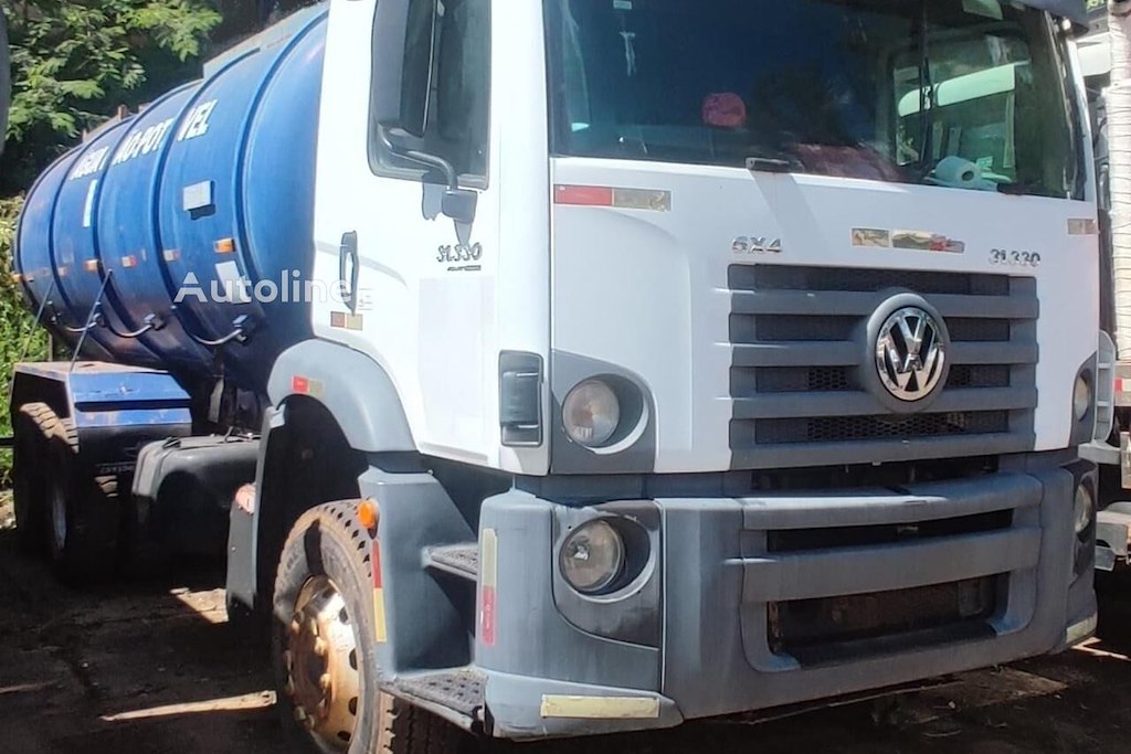 Nova Volkswagen 31-330 E autocisterna