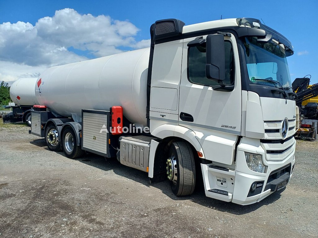 Mercedes-Benz ACTROS 2542 kamion za transport gasa