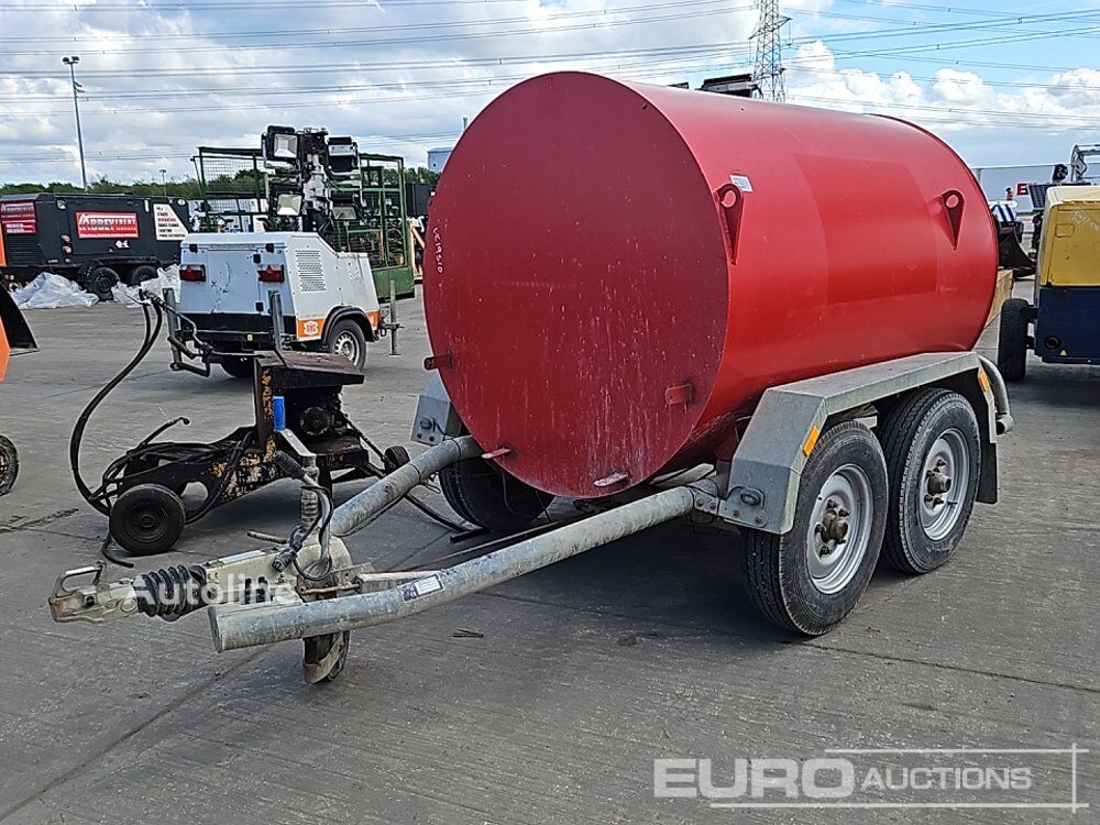 Prodaje se Fuel Proof prikolicu autocisternu na aukciji