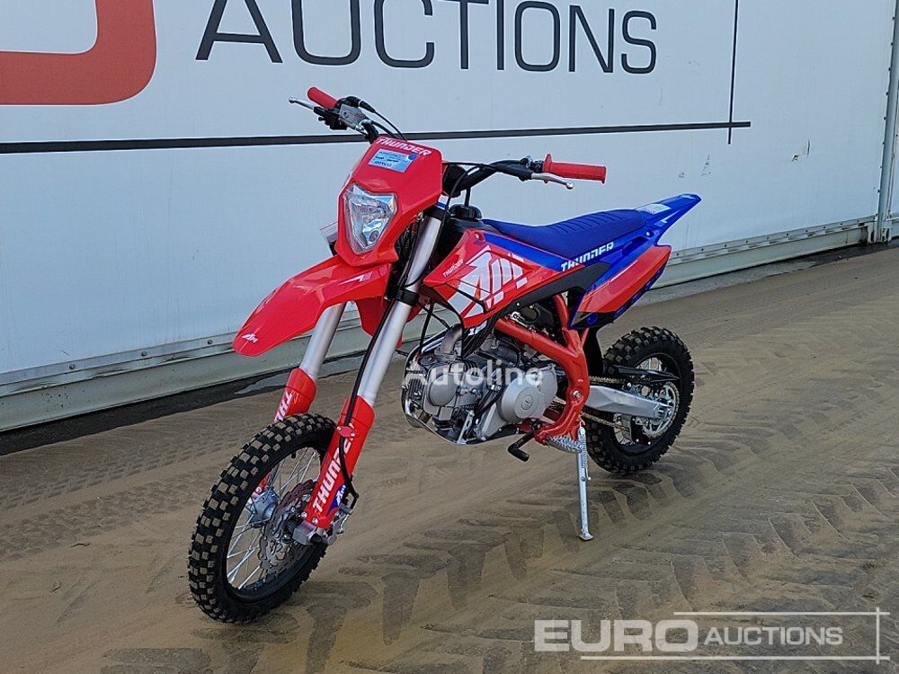 Prodaje se Apollo Thunder motocikl na aukciji